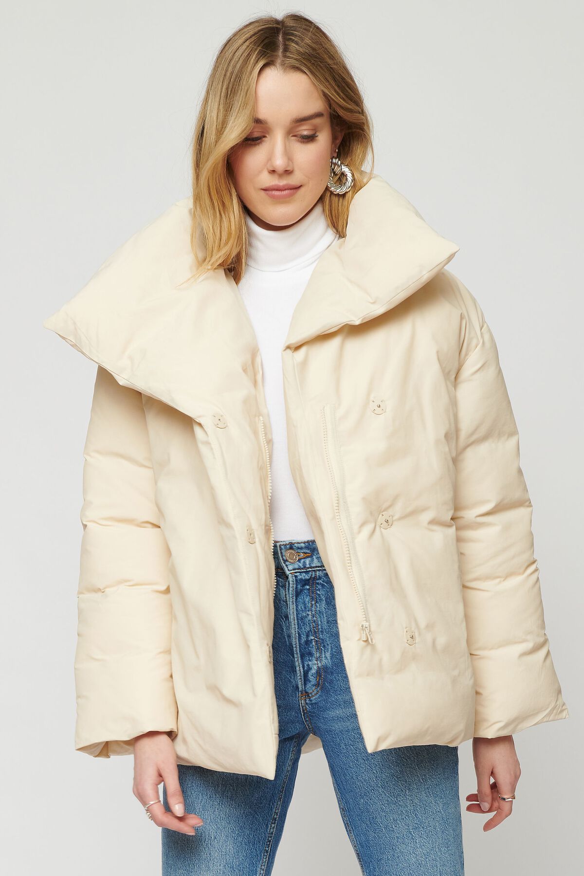 Short City Puffer Coat BEIGE | Dynamite