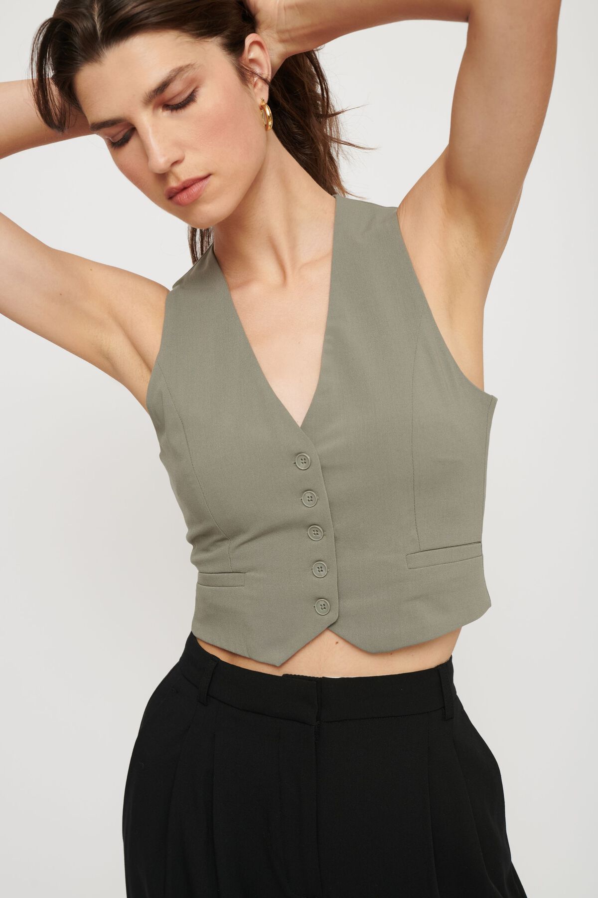 Sleeveless Vest | Dynamite