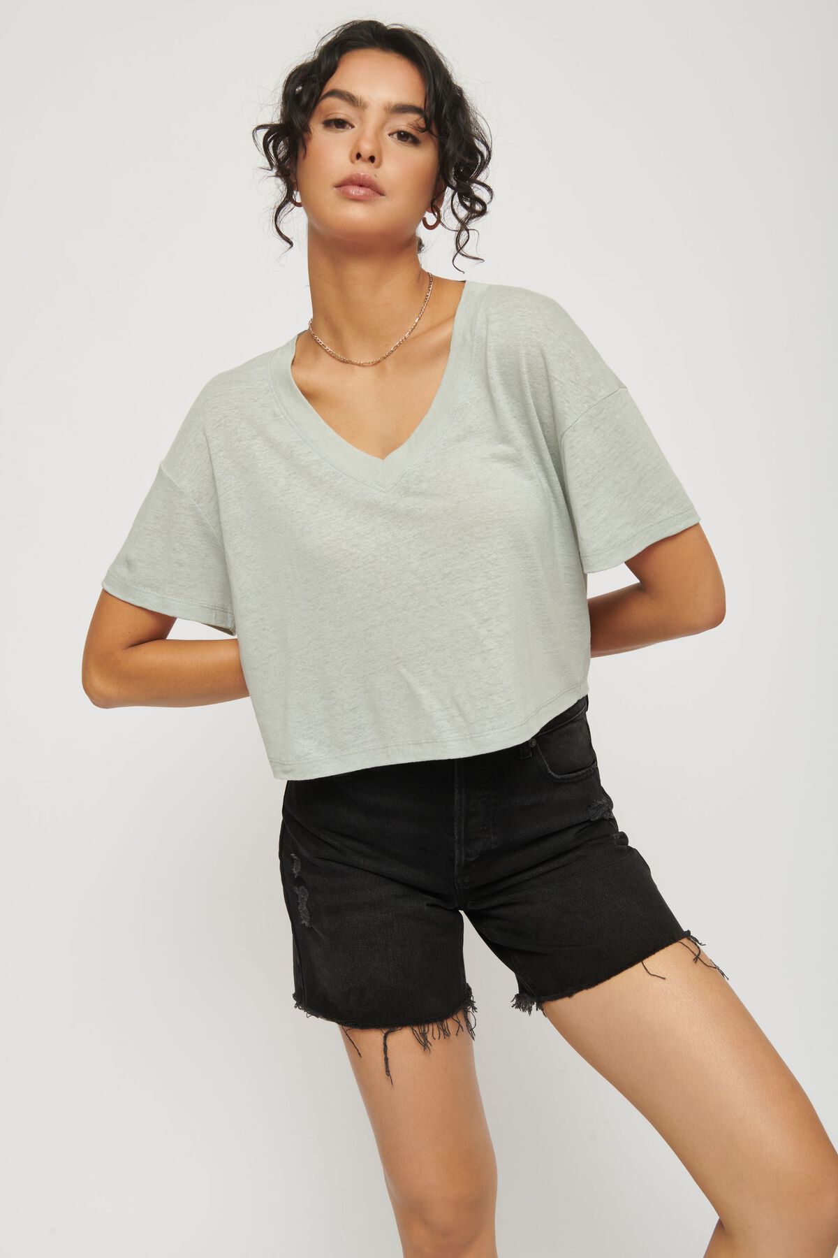 Dynamite Crop Linen V-Neck Tee - 10006631702M